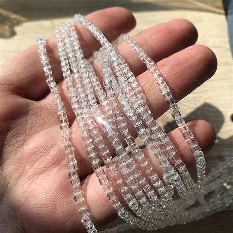 Стеклянные бусины куб, 2 мм, нить купить в интернет-магазине Ярмарка ...
