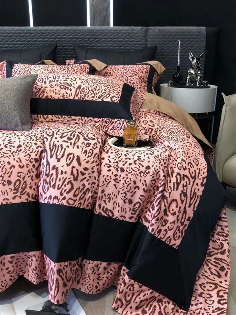 Постельное белье серия LaPerla leopard ткань египетский хлопок цвет розовый