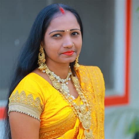 SINGER SUNITA OFFICIAL - YouTube