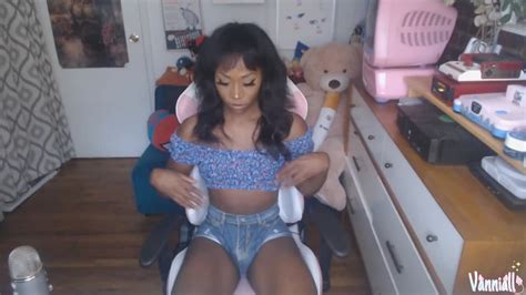 Vanniall Self Facial Full Cam Show - Trans Jerk off in Lingerie, Cum on ...