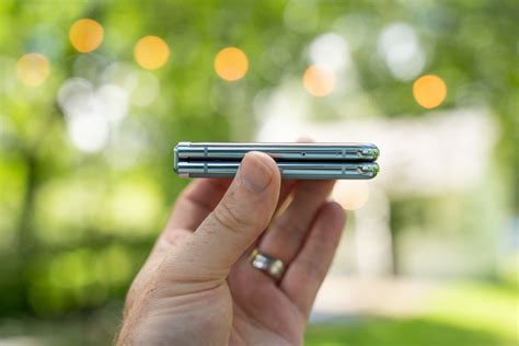 Leaked Image Showcases Upcoming Moto Razr Model - Phandroid