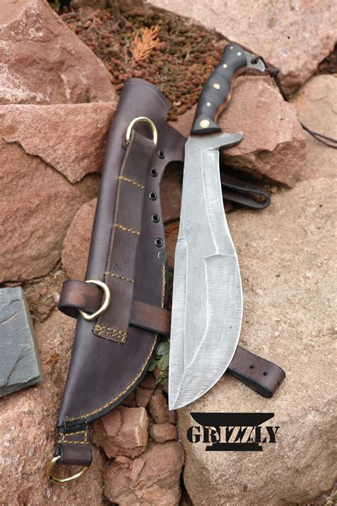 Variace na Kukri / Variation on Kukri – GRIZZLY FORGE / ART – Karel Loukota