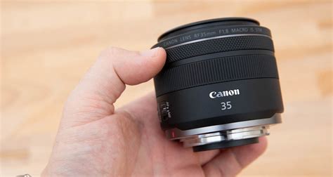 Canon RF 35mm f/1.8 IS Macro Hands-On Photos