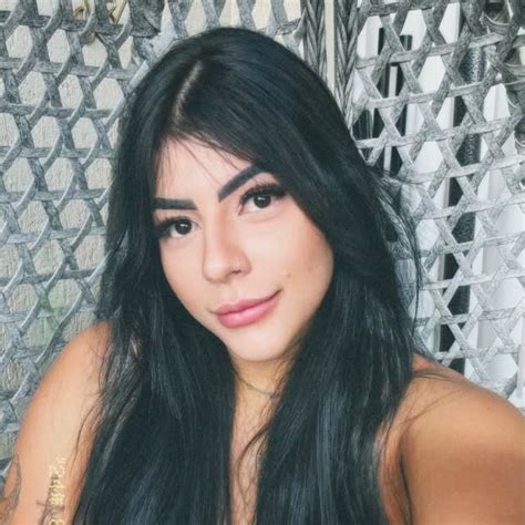 Lara Luiza Gomes (@_lara.gl) • Threads, Say more