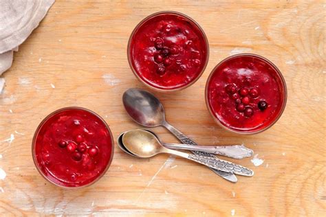 Кисель из клюквы с крахмалом – простой и вкусный рецепт, как ...