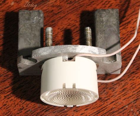 Самодельный фонарик с зарядкой от USB