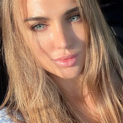Aleksandra (@aleksandra.dnsv) • Threads, Say more