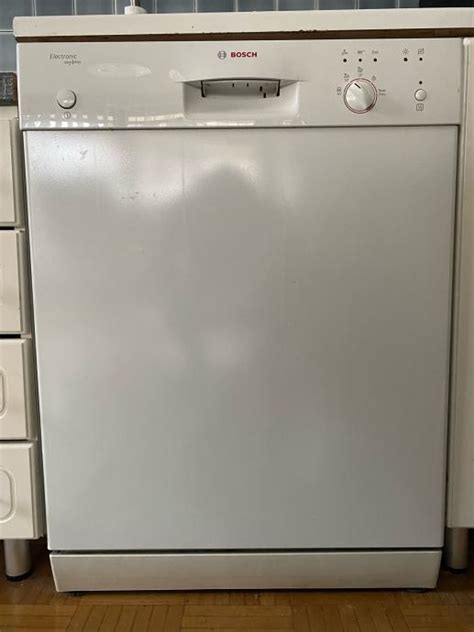 Pomivalni stroj Bosch AquaStop